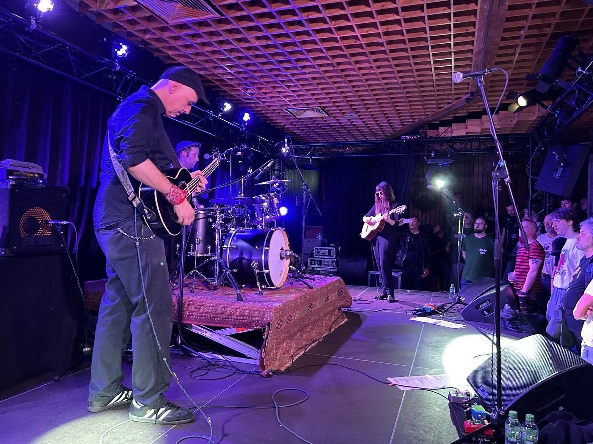 Acht Eimer Hühnerherzen: Gute Stimmung in Düsseldorf - Ruhrbarone