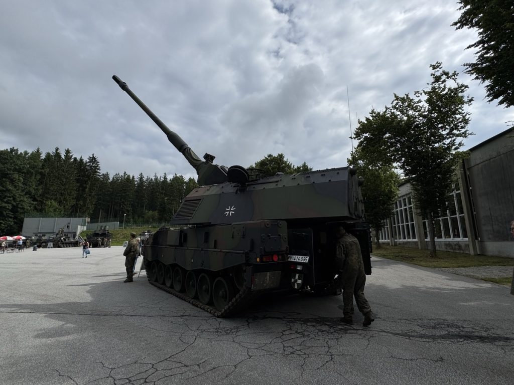 Das Panzergrenadierbataillon 112 in Regen: Tag der offenen Türe in der Bayerwaldkaserne - Ruhrbarone