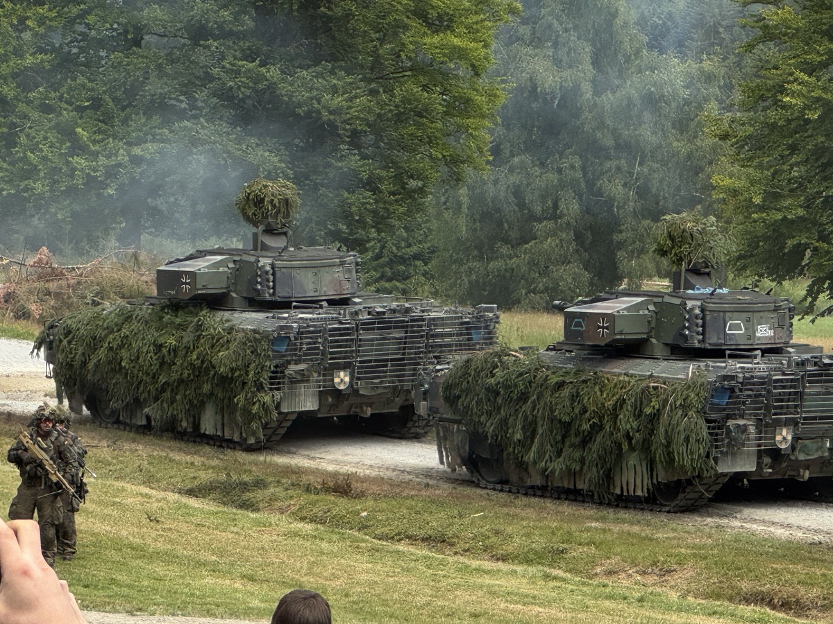 Das Panzergrenadierbataillon 112 in Regen: Tag der offenen Türe in der Bayerwaldkaserne - Ruhrbarone